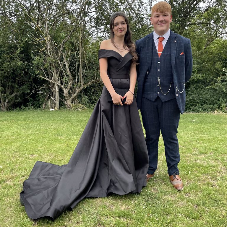 Year 11 celebrate in style at their end of year Prom – Cowley Academy