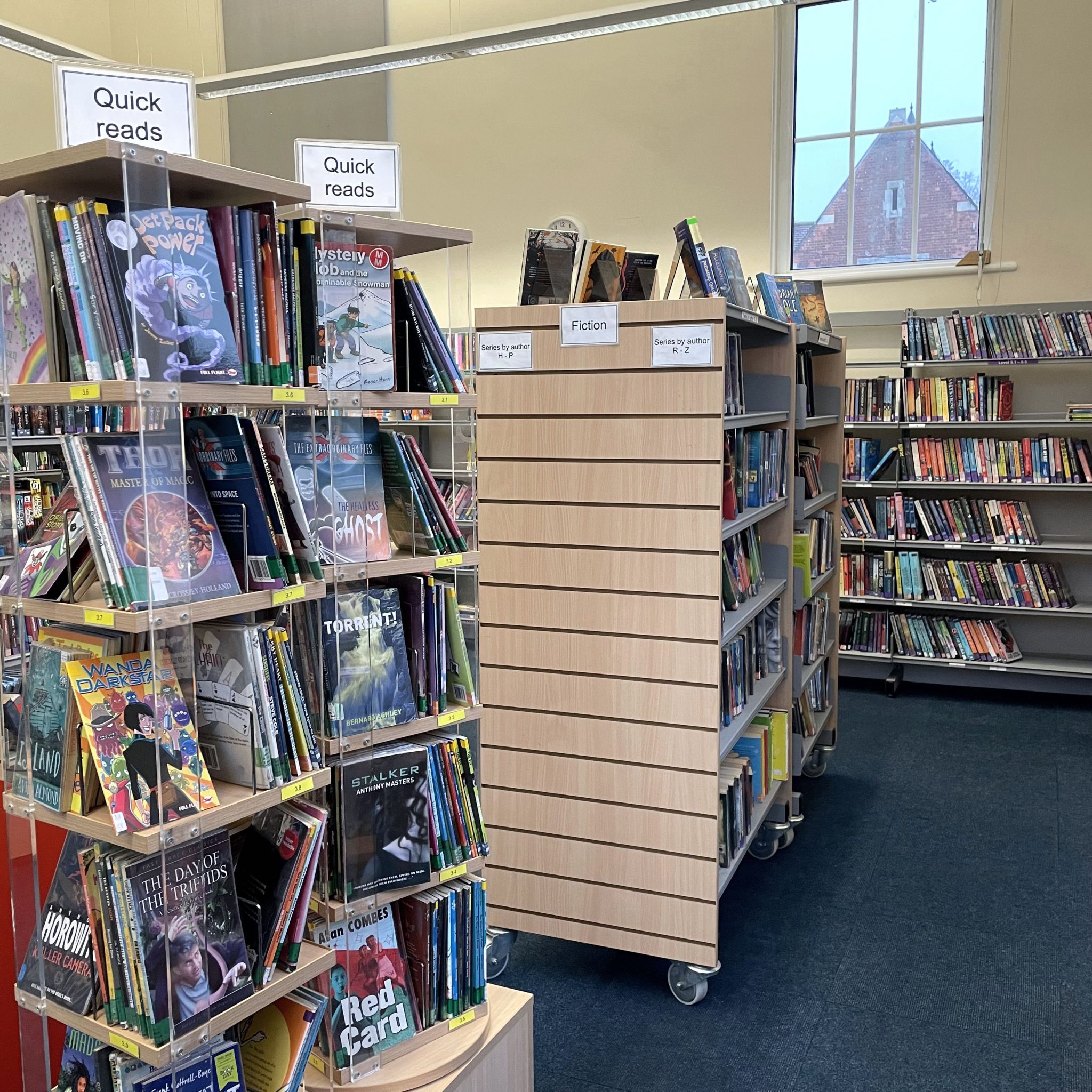 New school library now has over 4,000 books to choose from – Cowley Academy