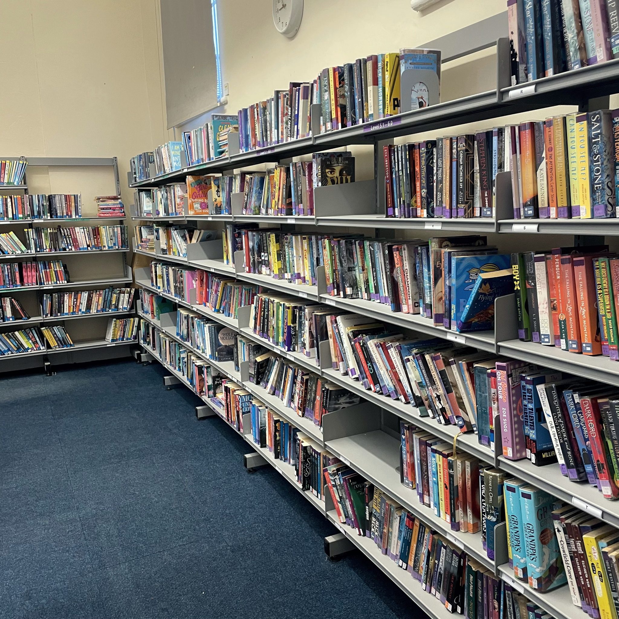New school library now has over 4,000 books to choose from – Cowley Academy